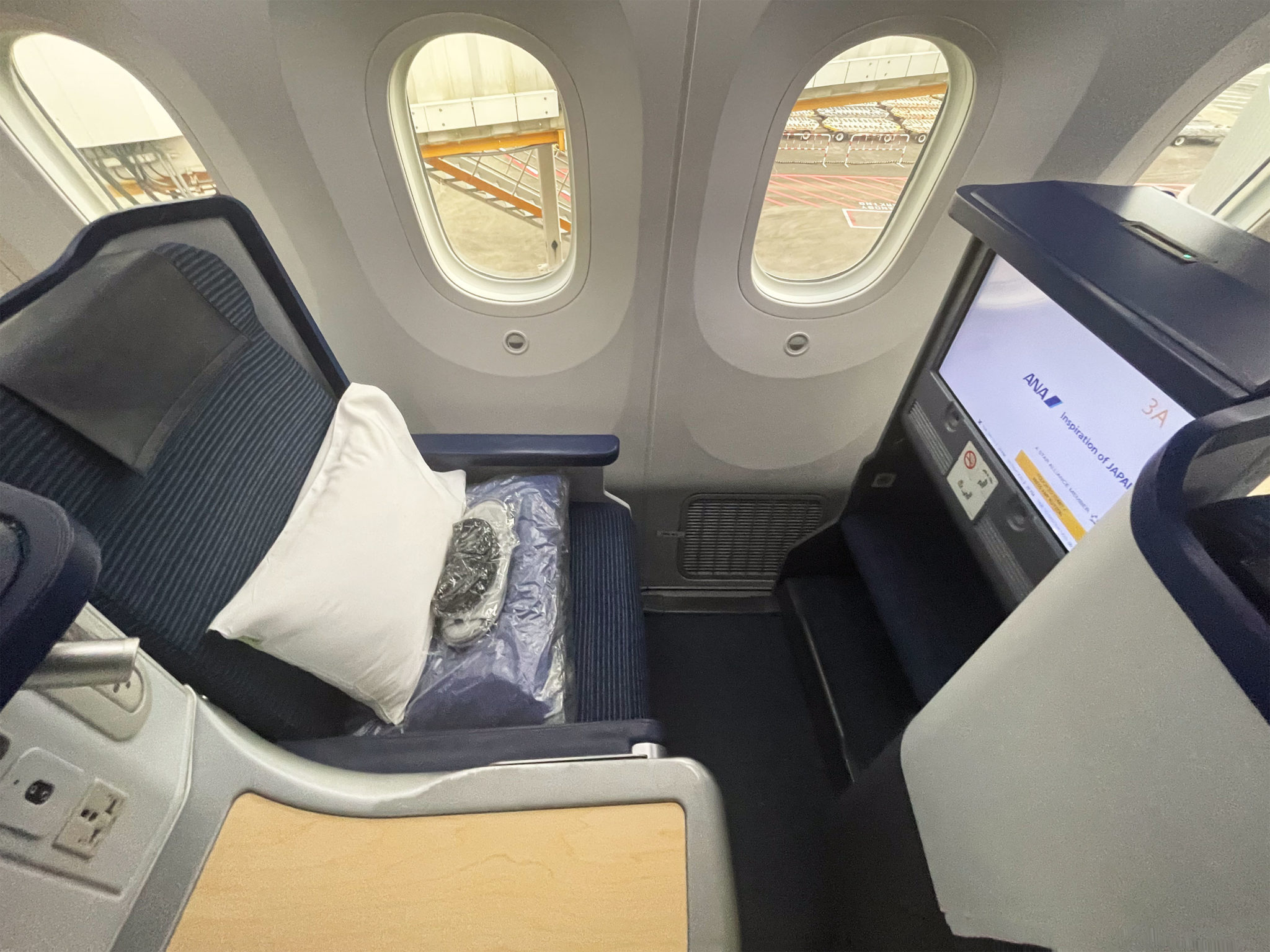 Review: ANA Business Class 787-9 (NRT–CGK) - JakartaPotato