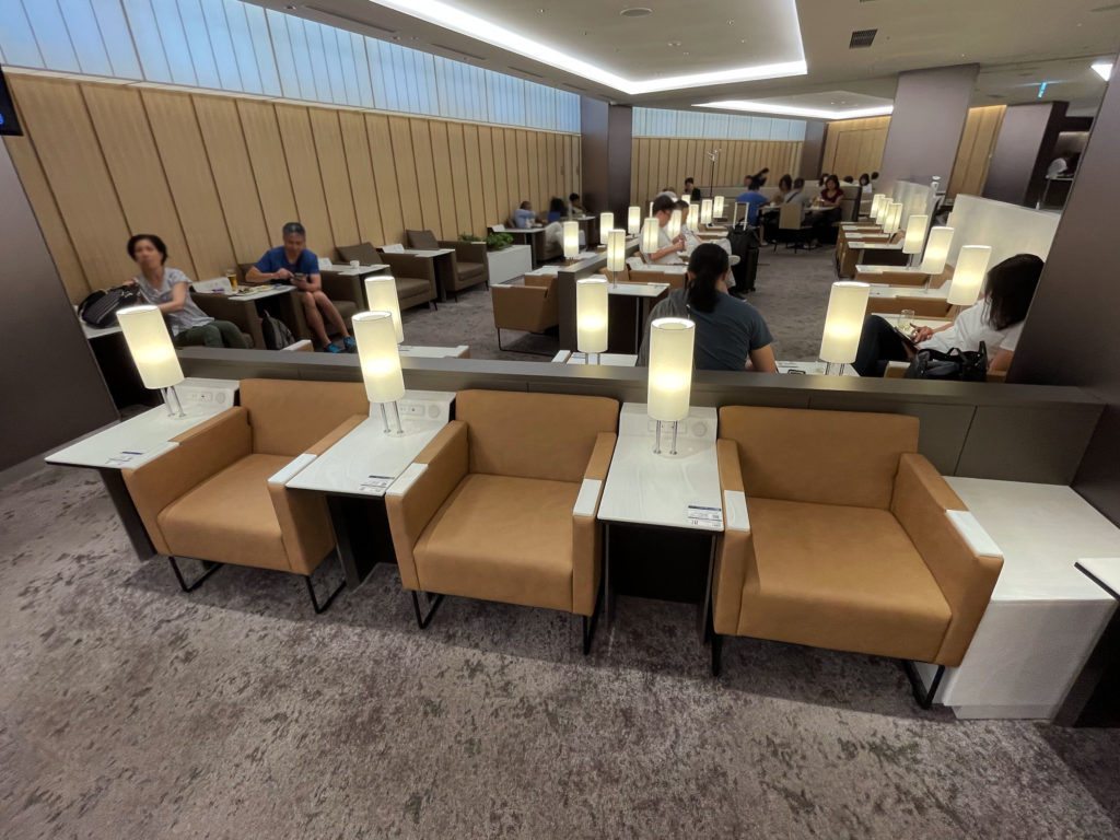 Review: ANA Lounge Satellite 2 Tokyo Narita - JakartaPotato