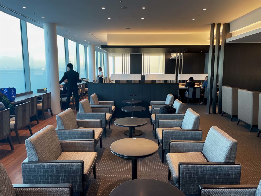 Review: JAL Sakura Lounge Haneda - JakartaPotato