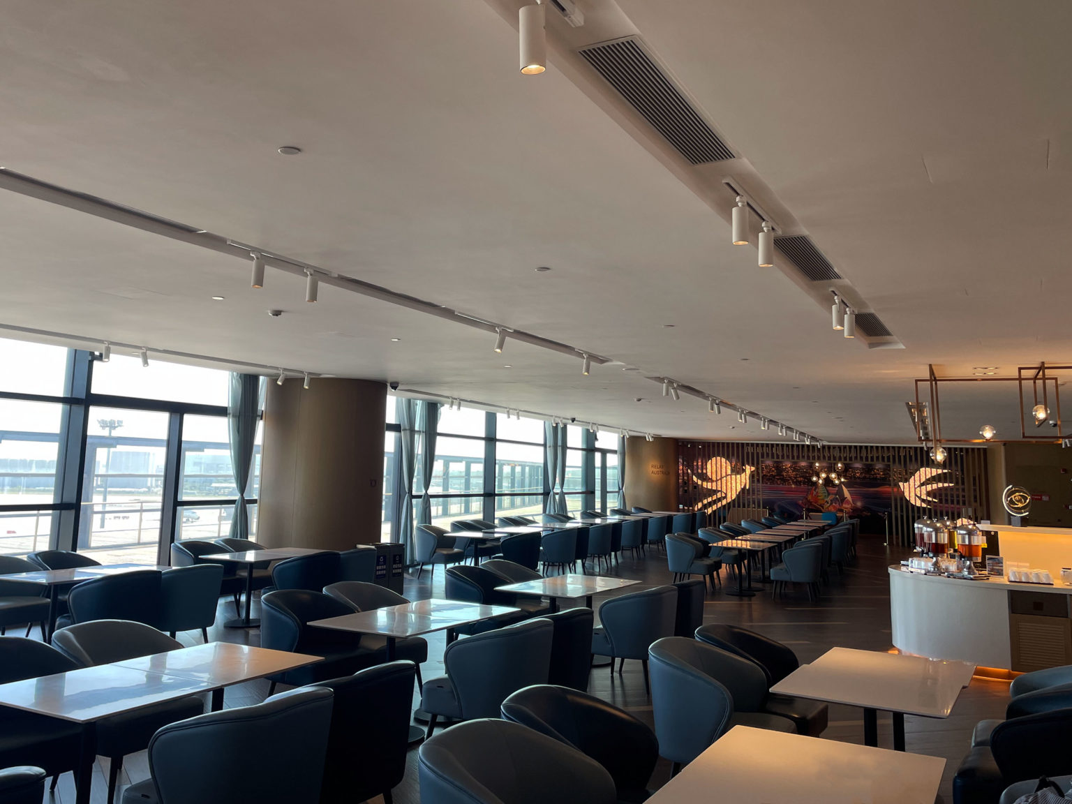 Review: China Eastern Lounge 137 Shanghai PVG