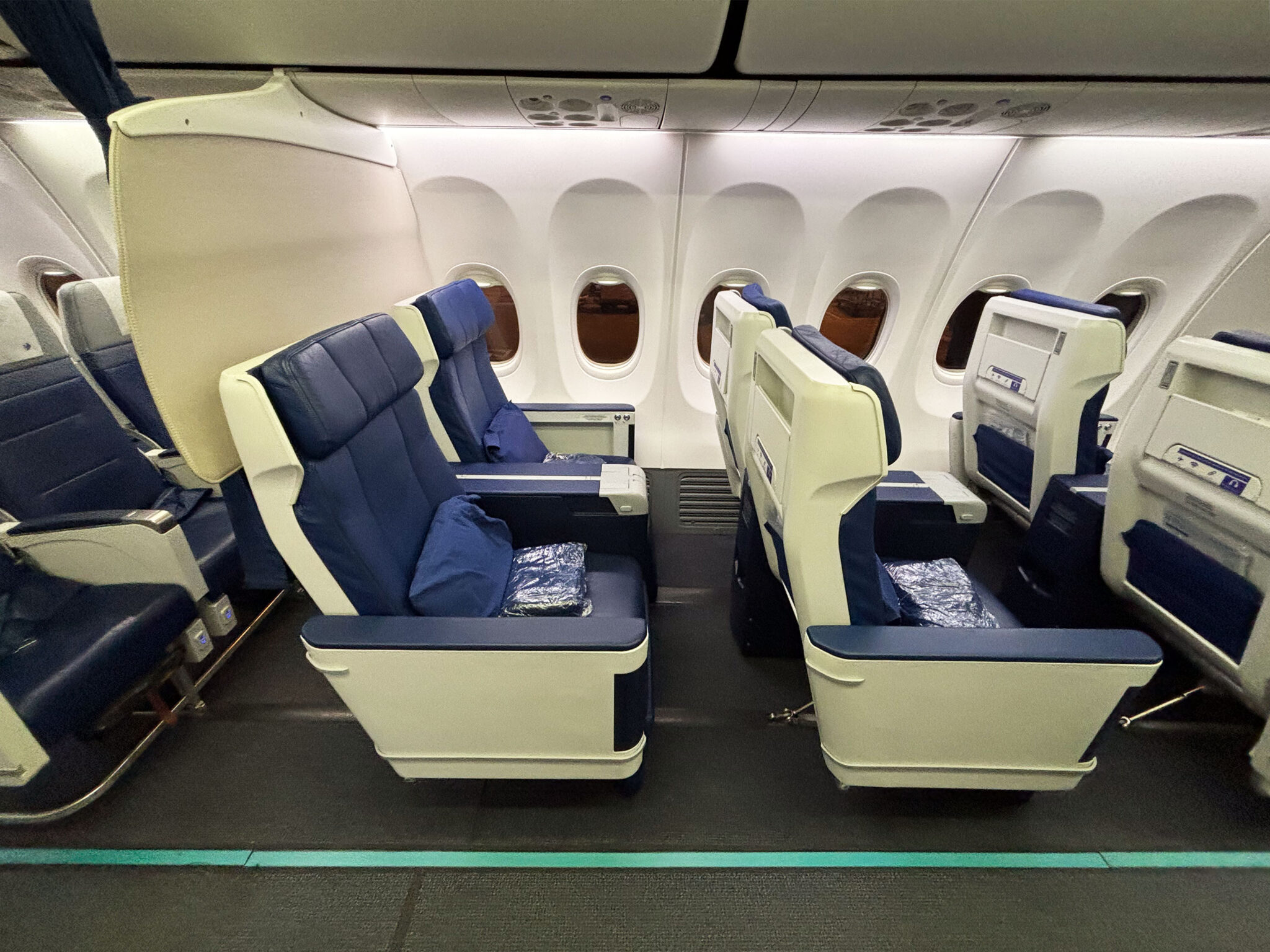 Review: Malaysia Airlines 737 Business Class (SIN-KUL)