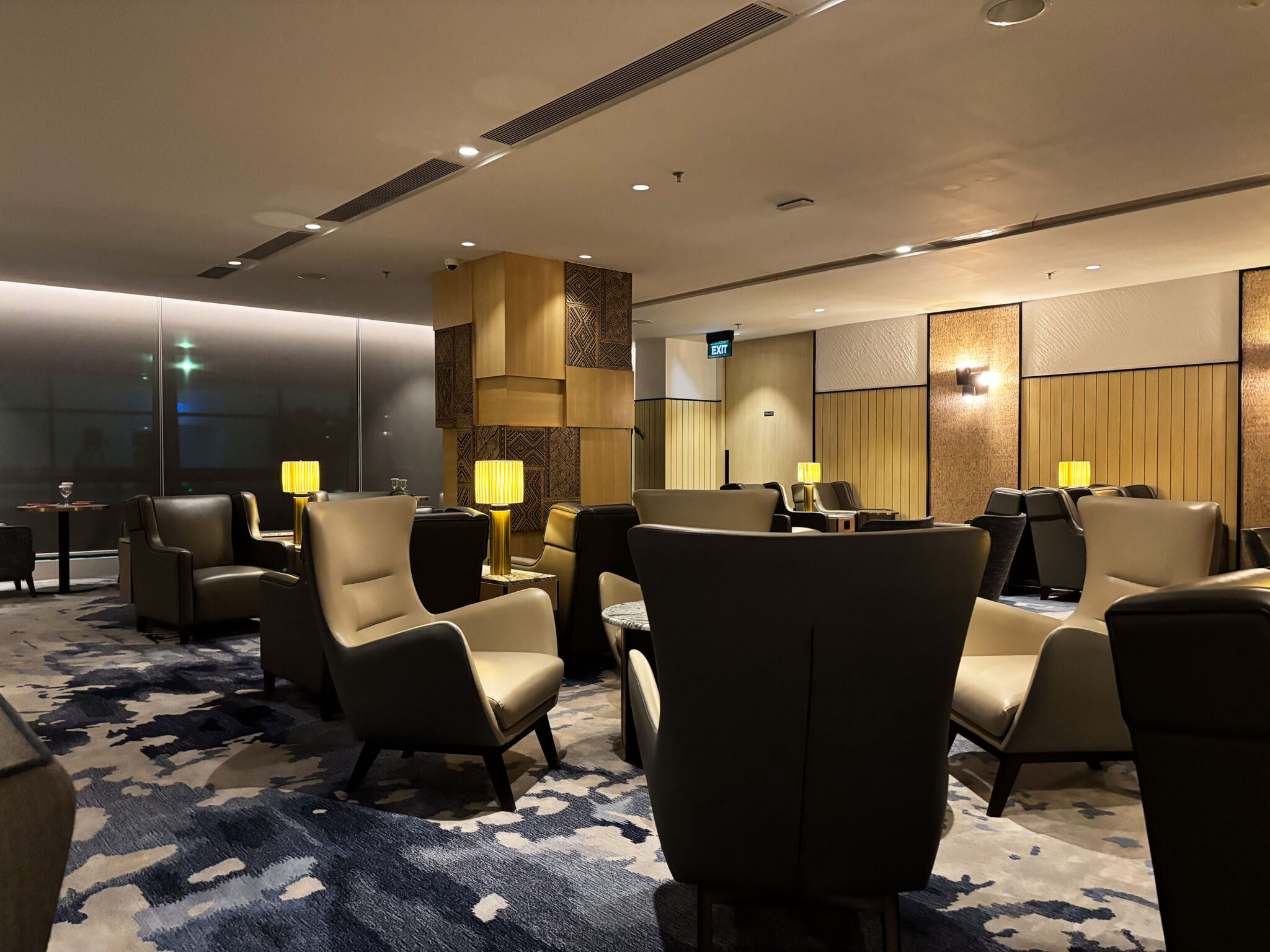 Review: Singapore Airlines 777 First Class (CGK-SIN)