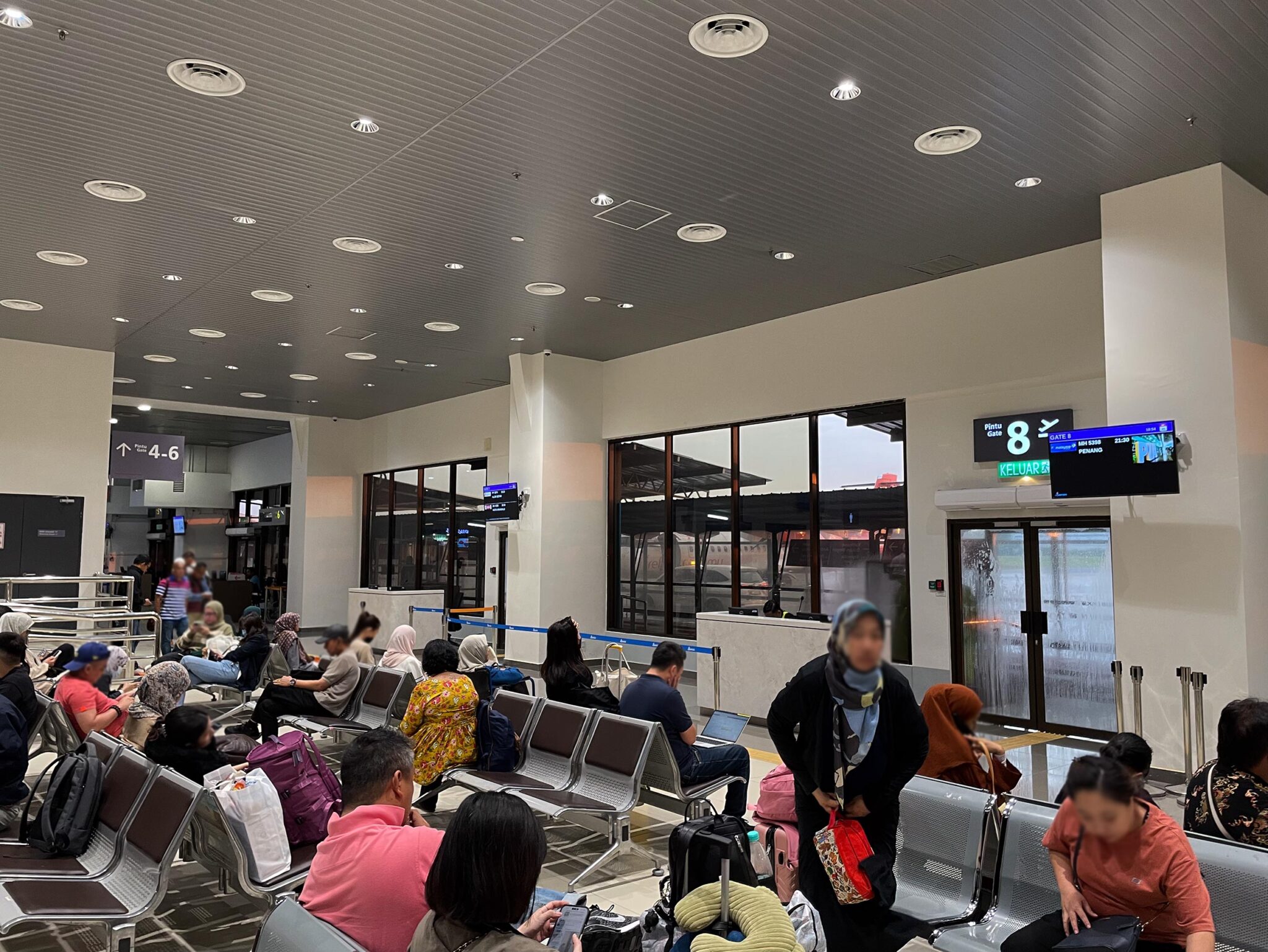 Review: Firefly ATR 72-500 (SZB-AOR) - JakartaPotato