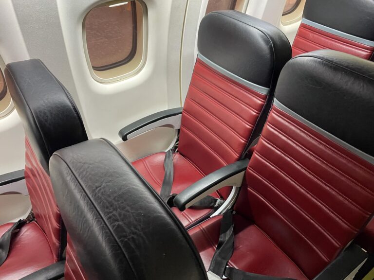 Review: Firefly ATR 72-500 (SZB-AOR) - JakartaPotato